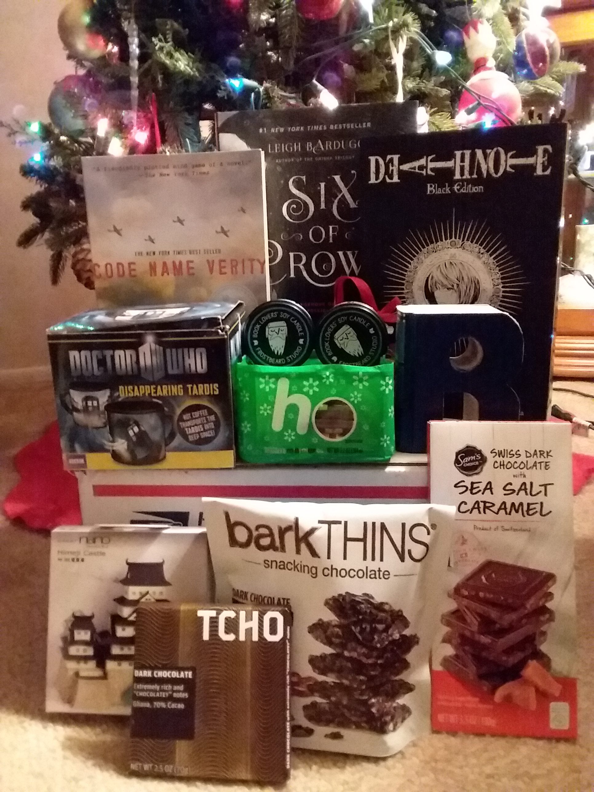 Broke & Bookish Secret Santa Unboxing! – Life of a Female Bibliophile